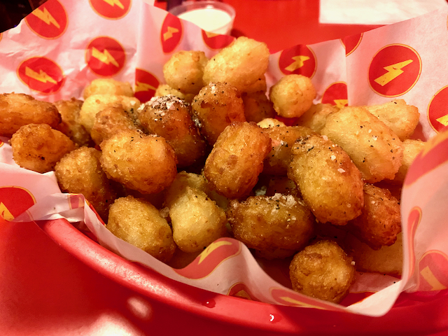 Thundercat Pub & Diner (Glasgow) 2022 : Review – Kris Munro