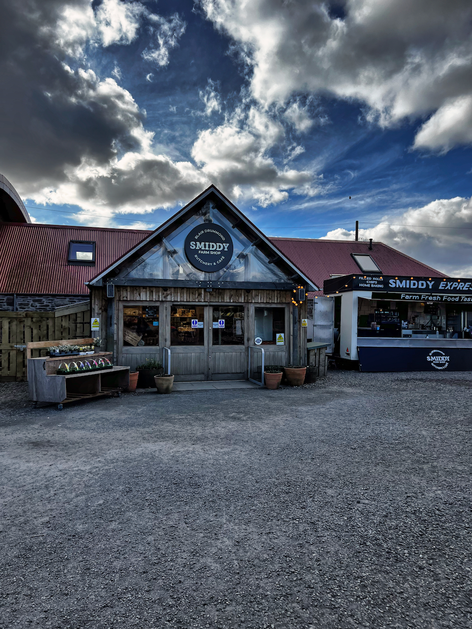 Blair Drummond Smiddy Farm Shop (Stirling) 2023 : Review – Kris Munro