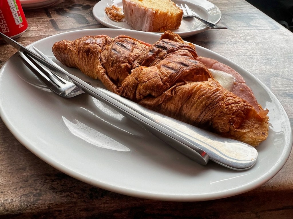 Caffe Monza (West End, Glasgow) 2023 : Review – Kris Munro